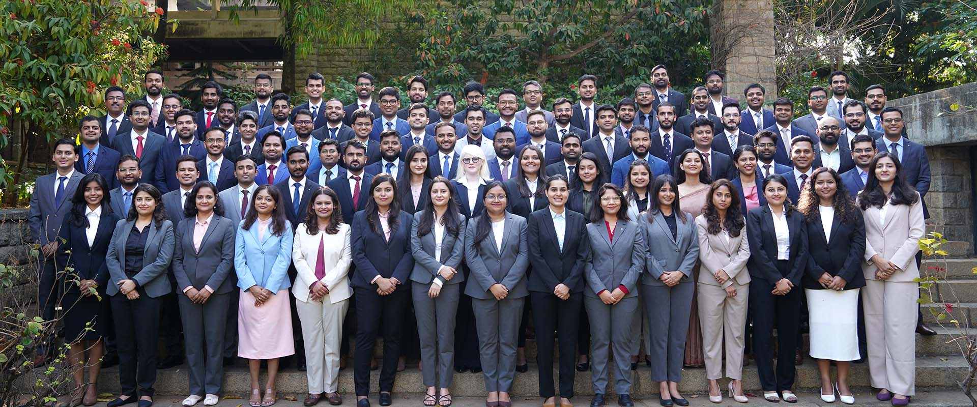 Degree-Granting Programmes and Certificate Programme | IIM Bangalore