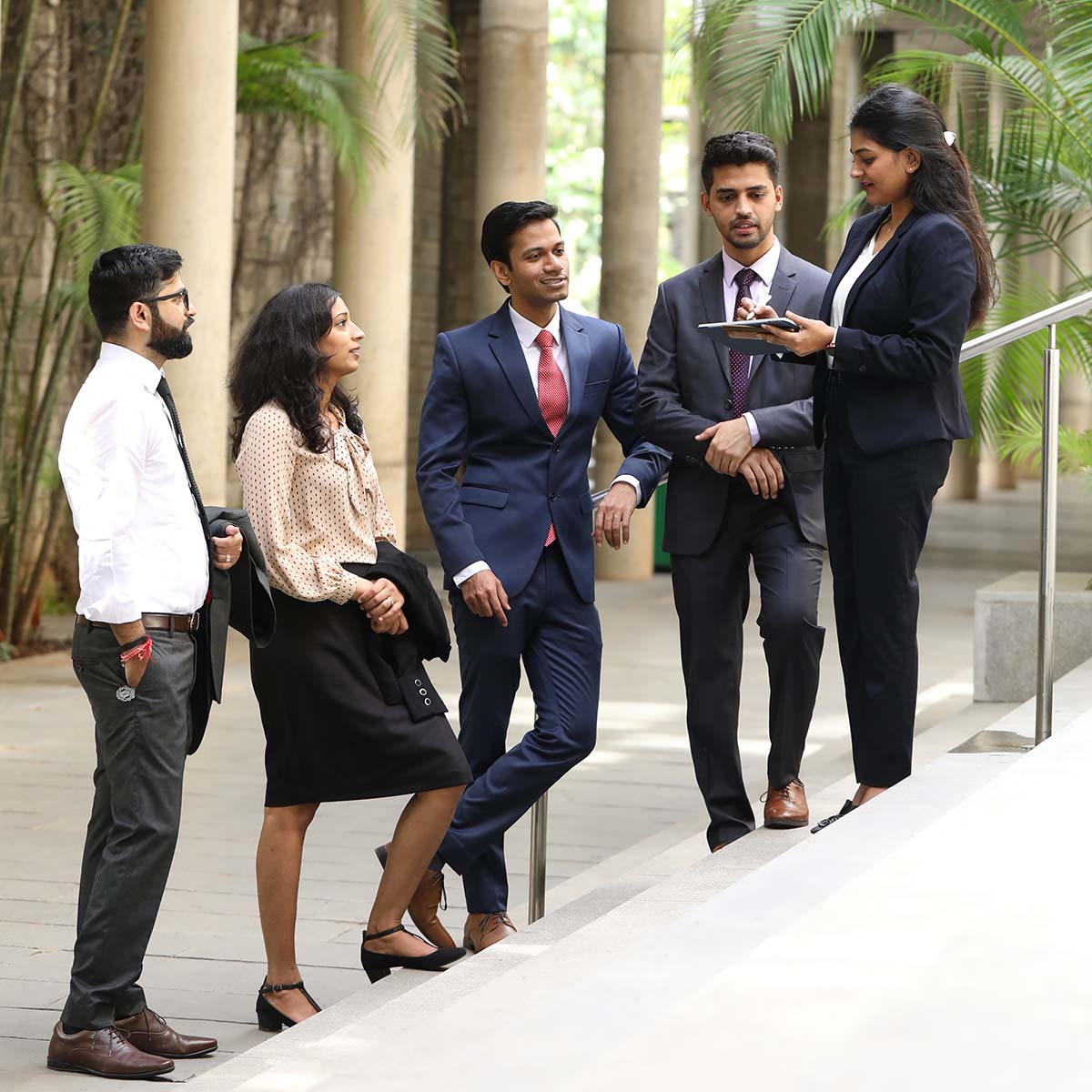 Degree-Granting Programmes and Certificate Programme | IIM Bangalore